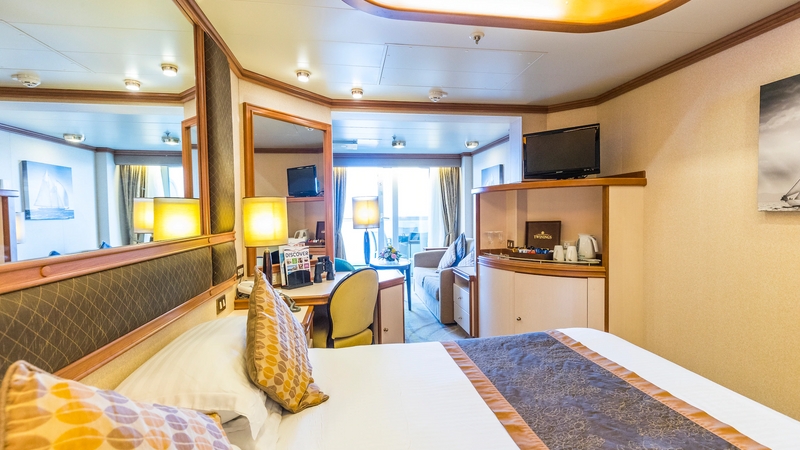 My Kind of Cruise | Azura | P&O | Cabins | suite | Suite - B2